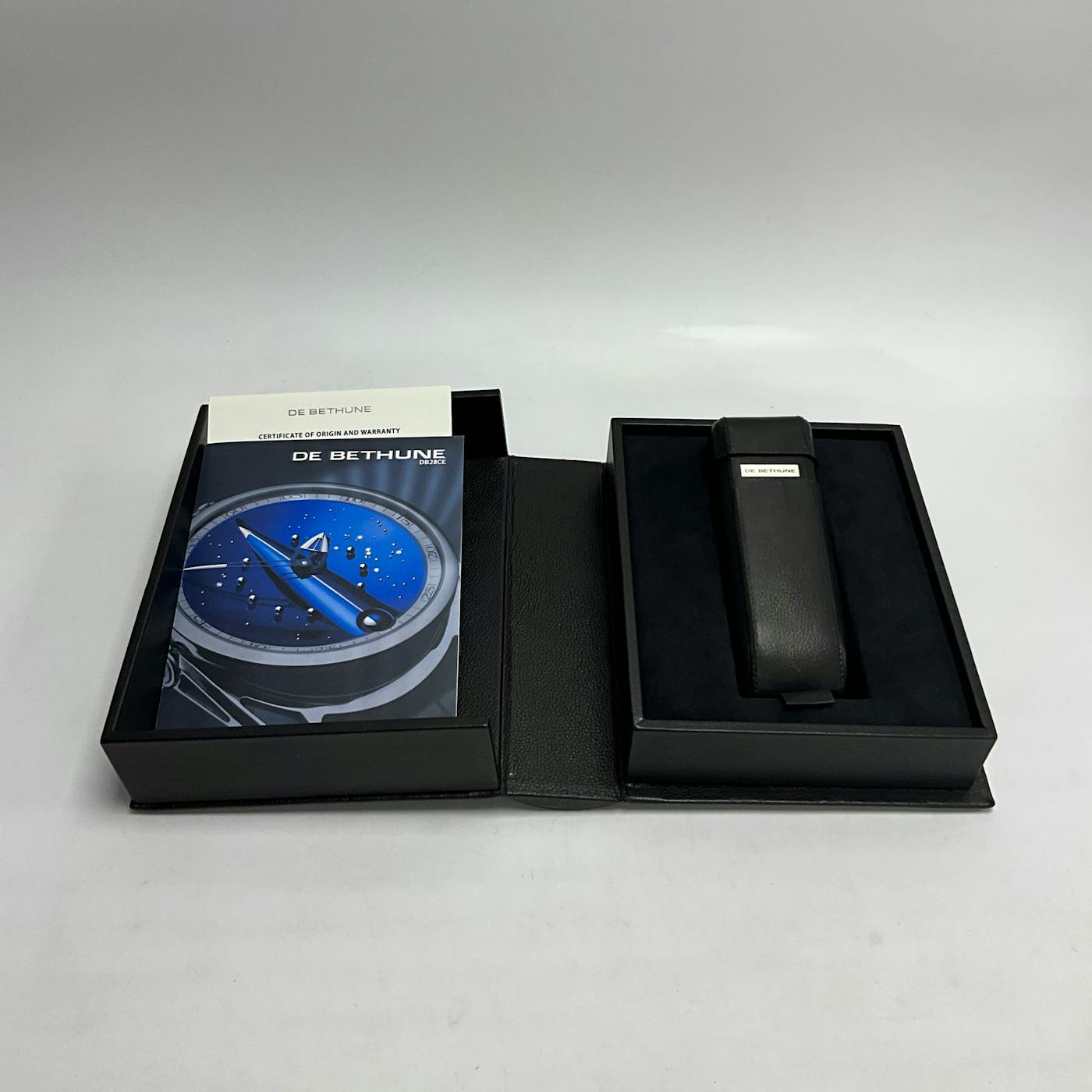 Pre-Owned De Bethune DB28 Skybridge DB28CES | WatchBox